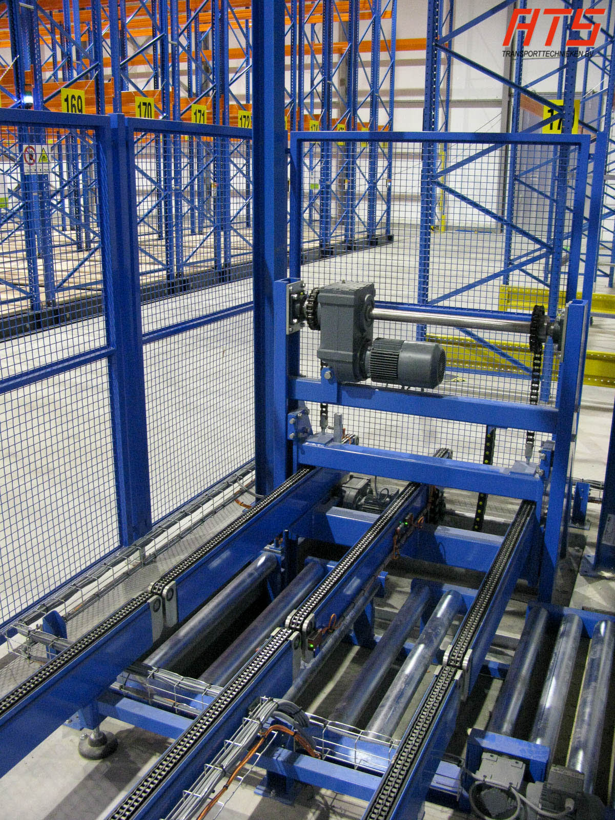 Conveyor system for cold storage - ATS Transporttechnieken BV